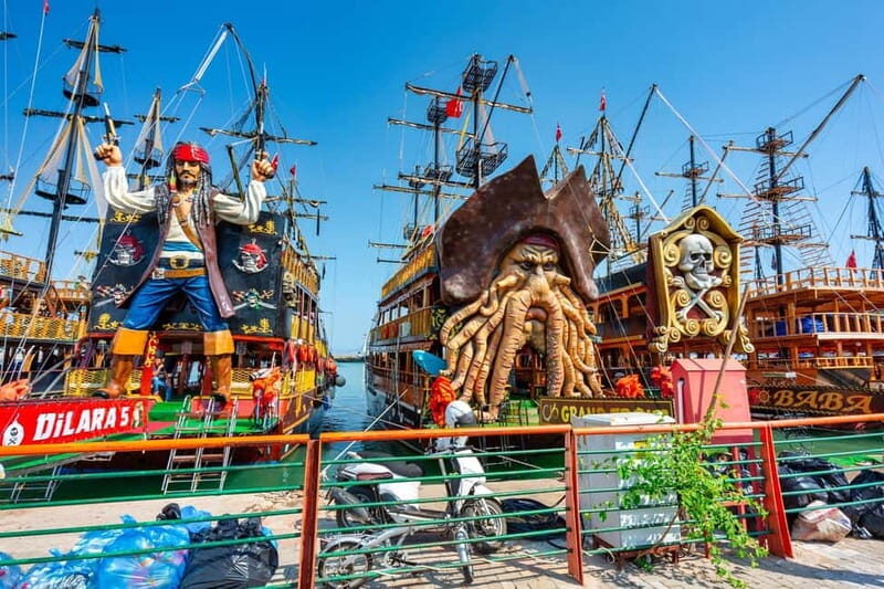 Alanya: Pirate Boat with Transfer, Lunch & Soft Drinks