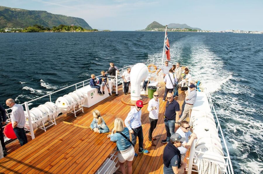 Ålesund: Archipelago Fjord Cruise