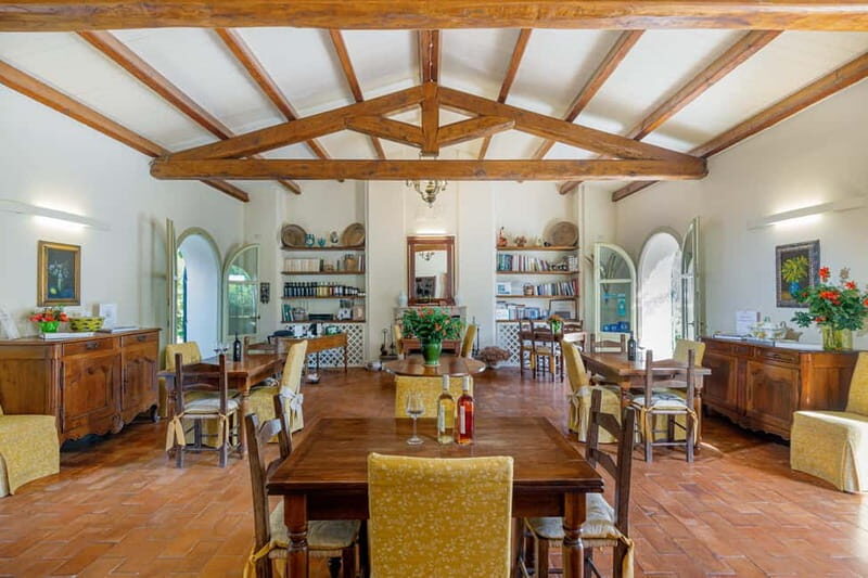 Alghero: Sunset Wine and Olive Oil Tour in Boutique Winery