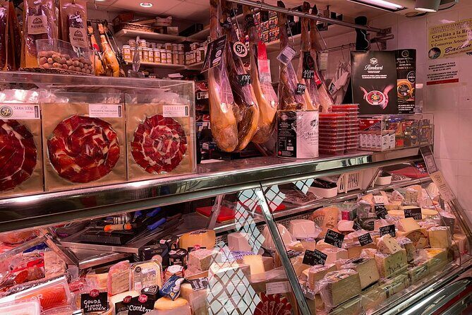 Alicante traditions and tasting at the market