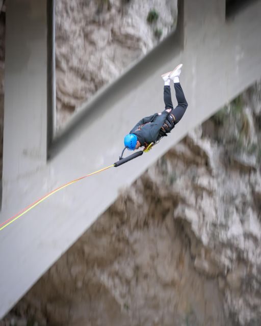 Altea: Bungee jumping in "El Mascarat" canyon
