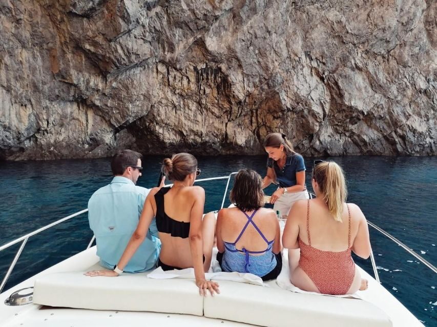 Amalfi Coast: Boat Tour with "Italian Aperitivo"