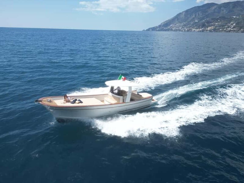 Amalfi Coast: private boat tours along the coast