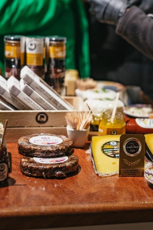 Amsterdam: Food and Culture Walking Tour with Tastings
