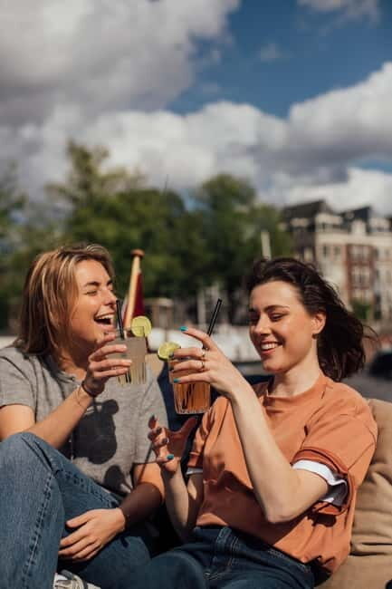 Amsterdam: Luxury Cruise Unlimited Cocktails & Snacks Option - A Warm Welcome on the Water