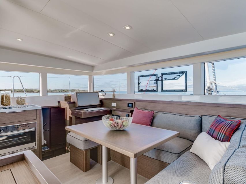 Archipelago di La Maddalena: Catamaran Tour Full day-Lunch