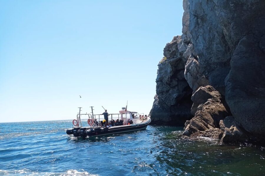 Arrábida - Sesimbra: Boat Tour Mysteries of Cape Espichel