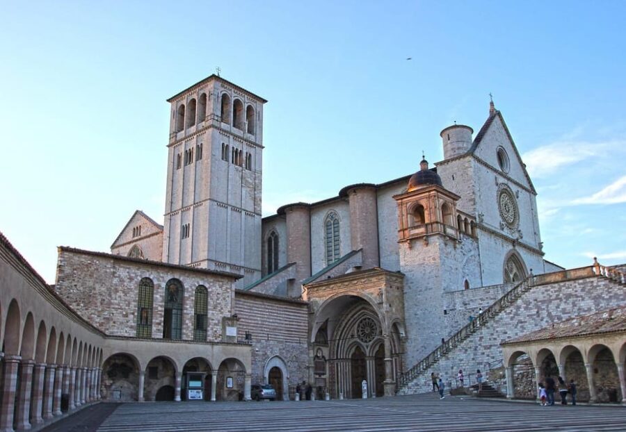 Assisi: The life of Saint Francis by Tuk Tuk, Italian driver