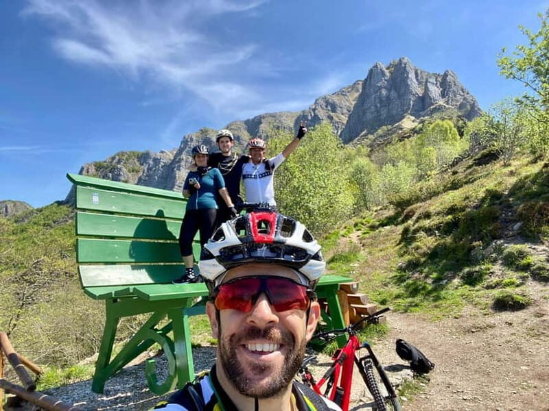 At the foot of Mount Corchia: E-Bike Tour in the Apuan Alps