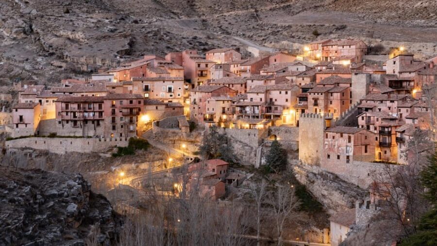 Atardecer de Leyendas en Albarracín Monumental y Casa Museo