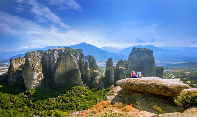 Athens: Meteora Monasteries Tour with Local Guide and Lunch