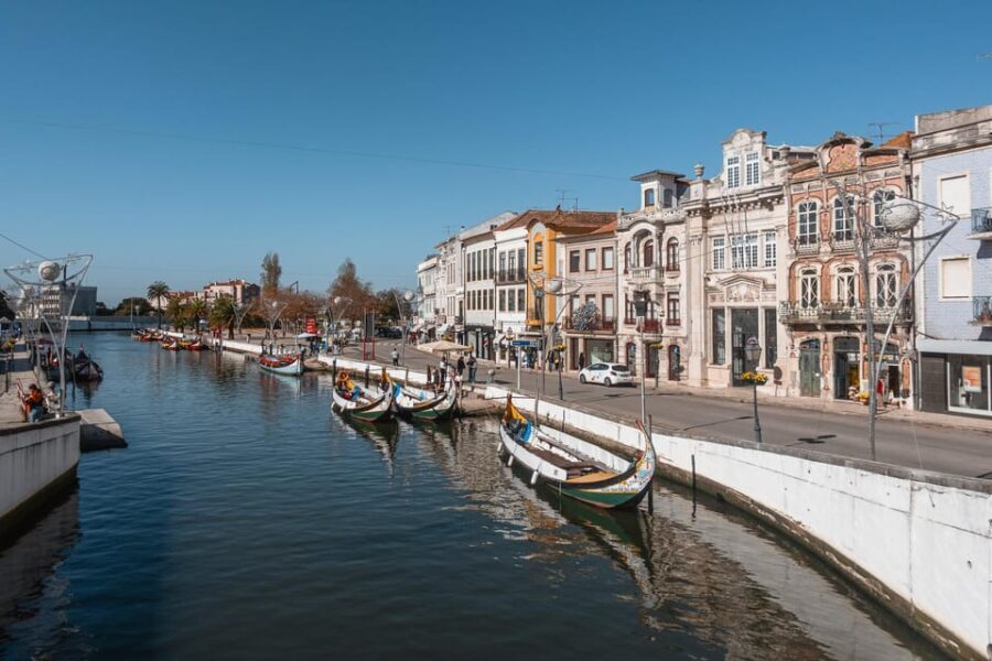Aveiro: Flexible Walking Tour Starting from Train Station