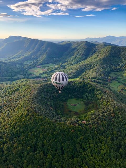 Balloon flight in la Garrotxa with transfer from Barcelona - The Itinerary Breakdown