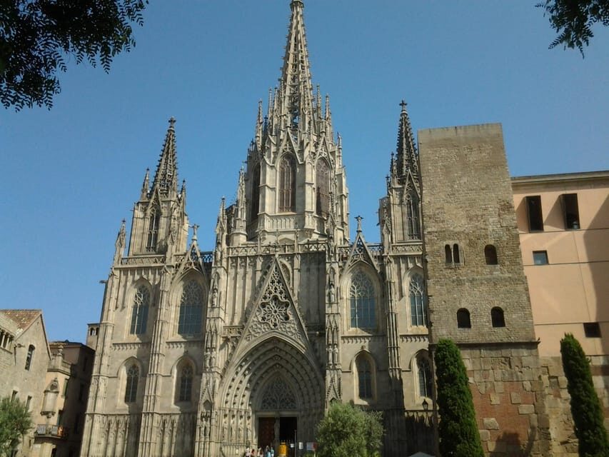 Barcelona: Gothic Quarter Legends Walking Tour with Tapas - Exploring Iconic Architectural and Historical Marvels
