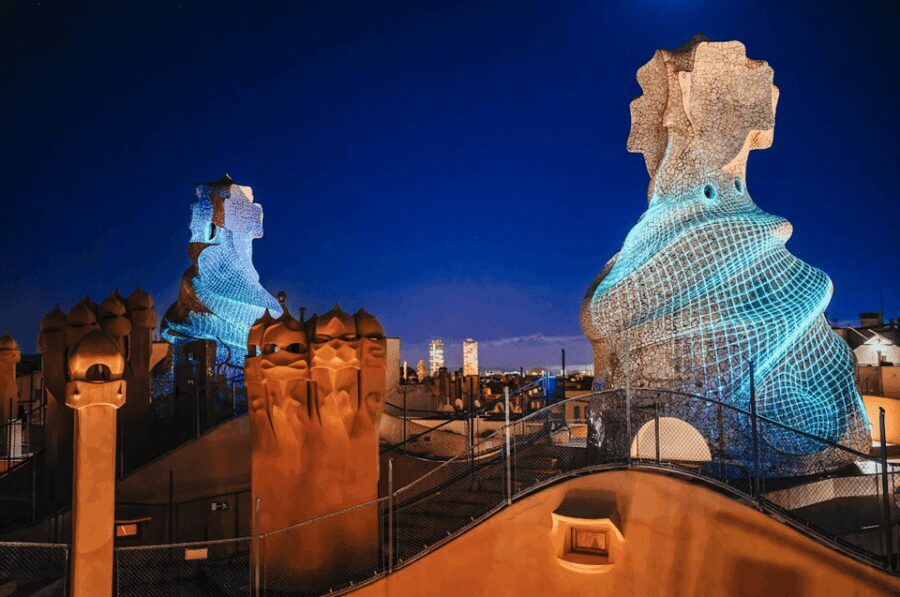 Barcelona: La Pedrera Night Experience - The Show: Projections and Light Play
