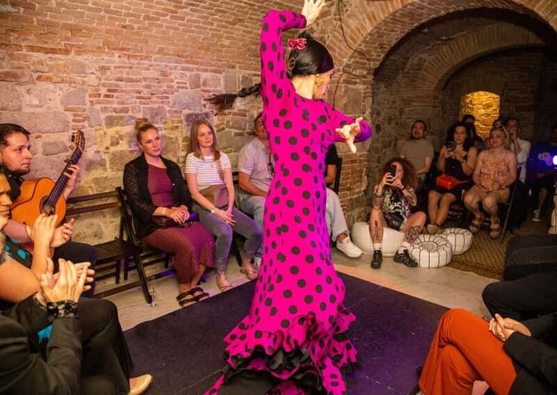 Barcelona: Las Brujas Flamenco Club Show Ticket - What to Expect: A Step-by-Step Look