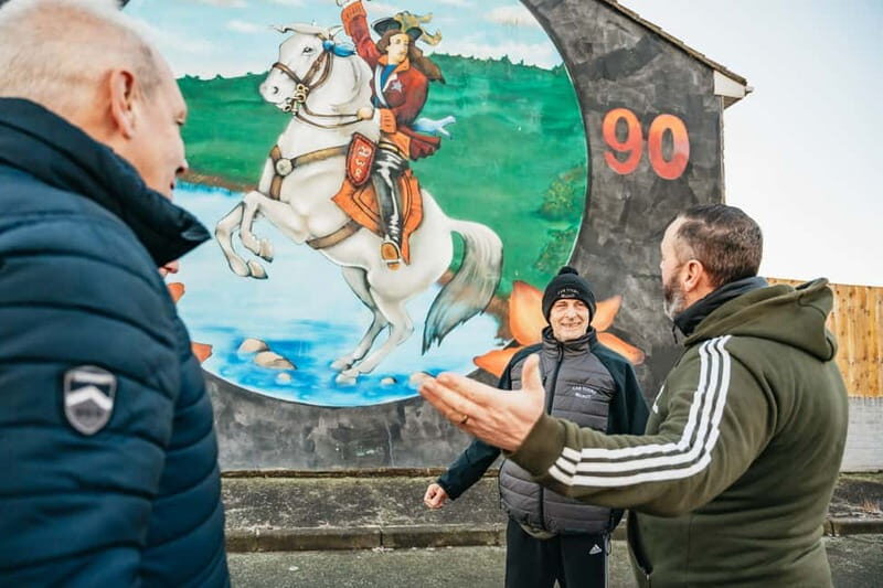 Belfast: 1.5-Hour Private Black Taxi tour - Exploring Belfast’s Murals and Walls: What to Expect