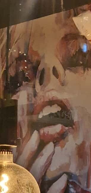 Belfast : Pub Music , Street Art Experience Walking Tour