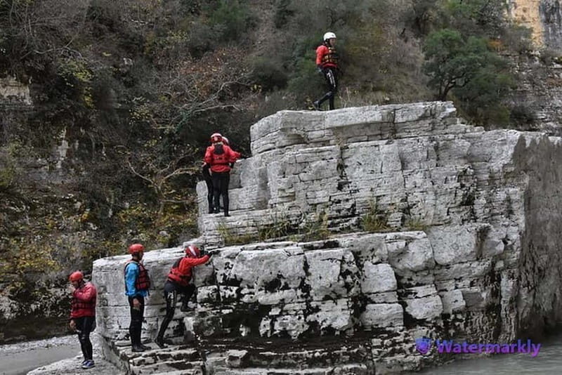 Berat: Osumi Canyon Hiking and Swimming Exploration Tour