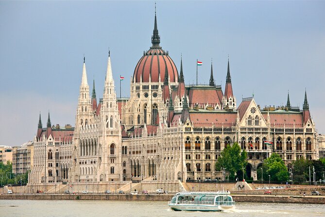 Bespoke Budapest Tour with Rivercruise - Key Points
