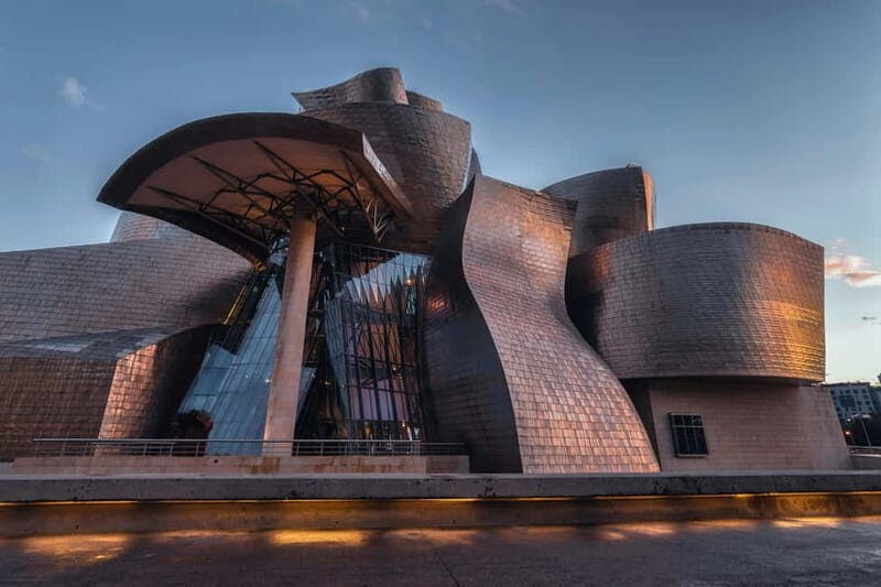 Bilbao: guided walking tour of the city's highlights