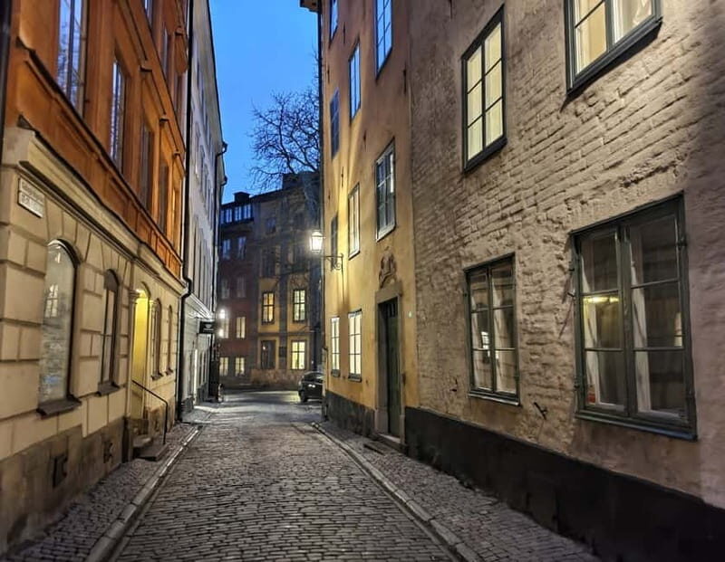 Bloody Stockholm: ghosts, horror and dark folklore 2h