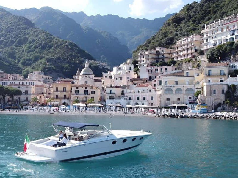 Boat Experience: Tour for Capri or Amalfi Coast