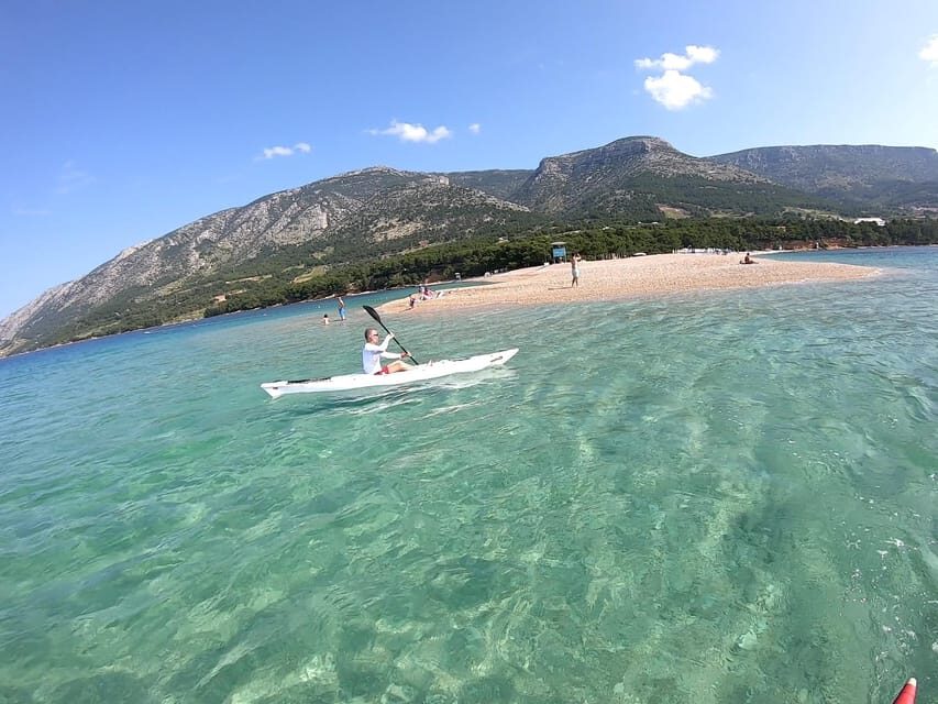 Bol: Zlatni Rat Beach Kayak Tour with Snorkeling