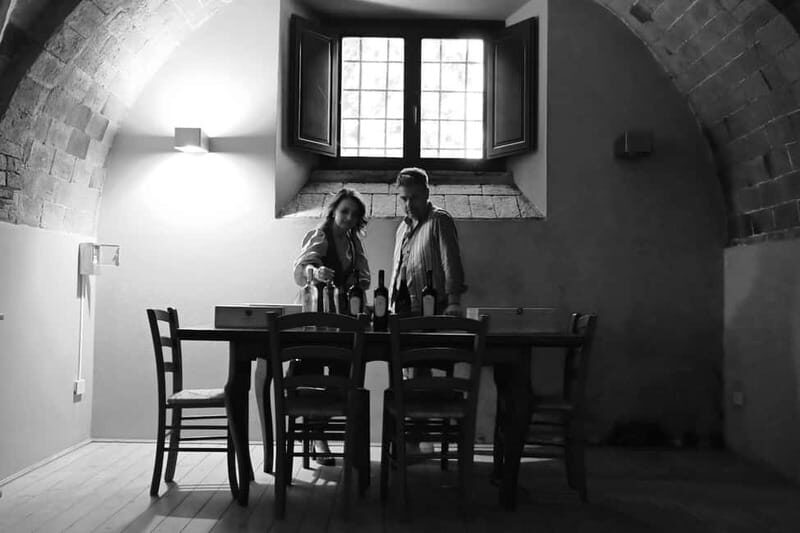 BOLGHERI and surroundings: tour in a VINTAGE CONVERTIBLE with professional PHOTO service