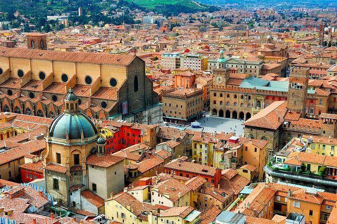 Bologna Airport Transfers : Bologna City to Bologna Airport BLQ in Luxury Van