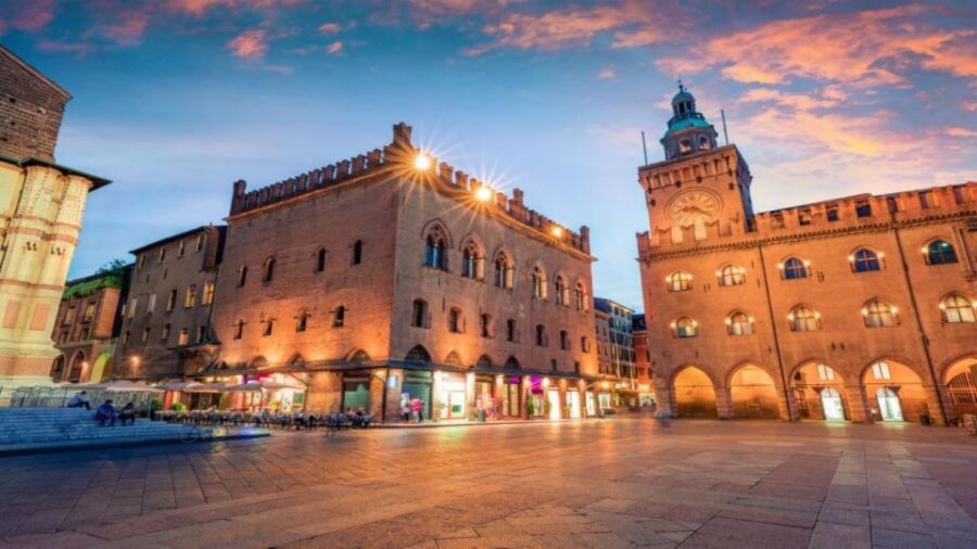 Bologna: Panoramic Bike Tour