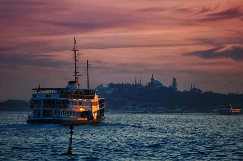 Bosphorus: Sunset Yacht Cruise with Guide, Snacks and Wine