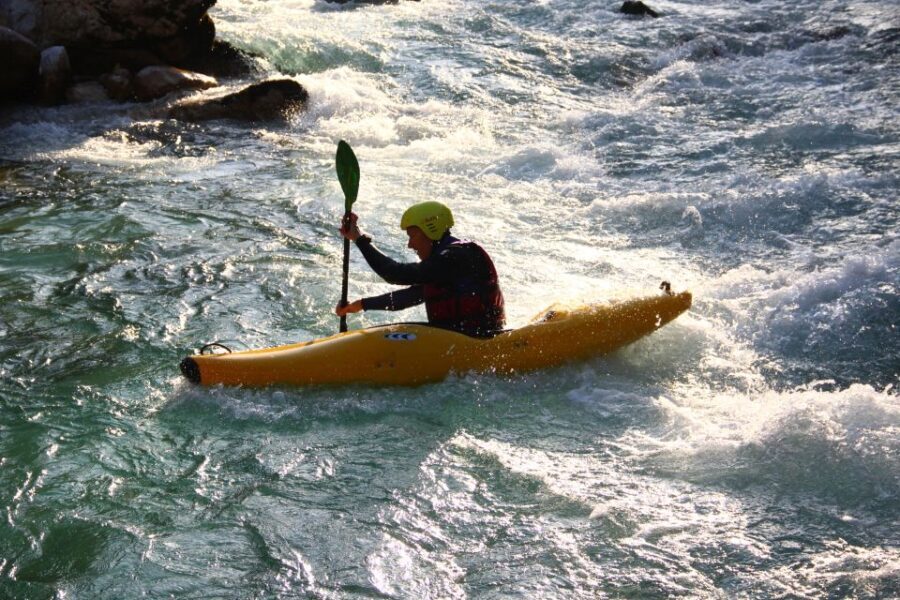 Bovec: Soa River 1-Day Beginners Kayak Course