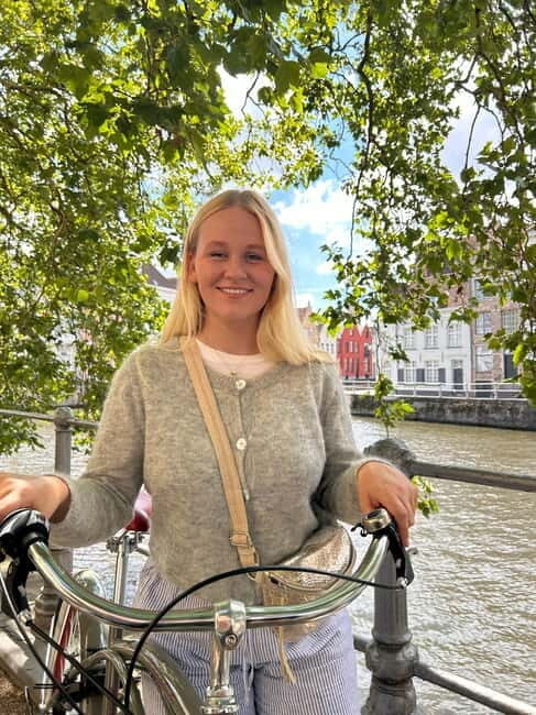Bruges: City Bike Tour with a Local