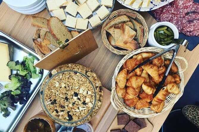 Brunch and cruise on the Garonne in Bordeaux