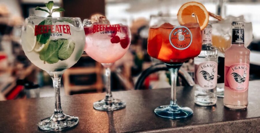 Budapest: Danube Drink and Piano Show - Detailed Breakdown of the Itinerary