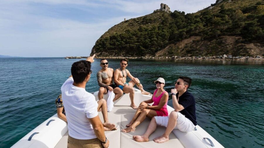 Cagliari: three-hour dinghy tour in the Gulf of Angeles