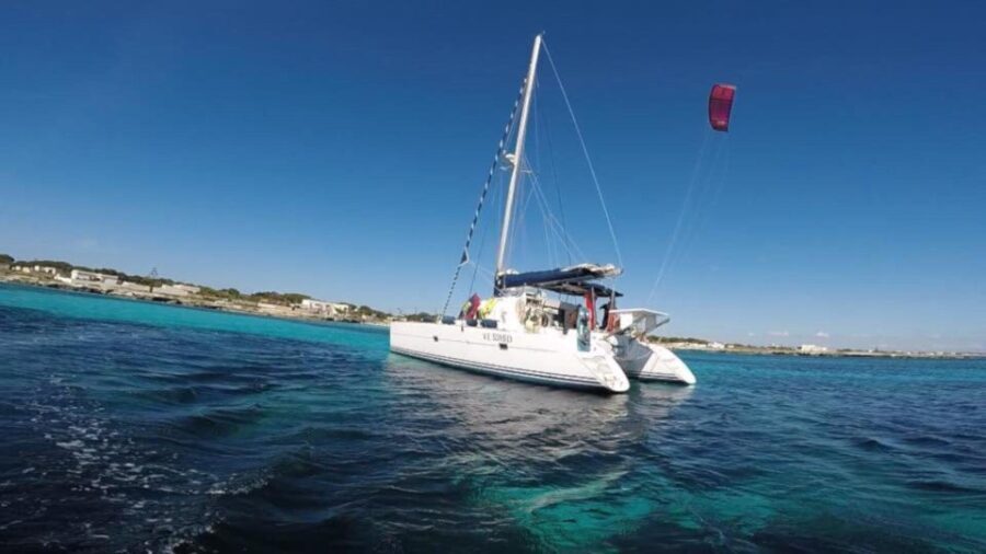 Cannigione: Catamaran daily tour to La Maddalena Archipelago