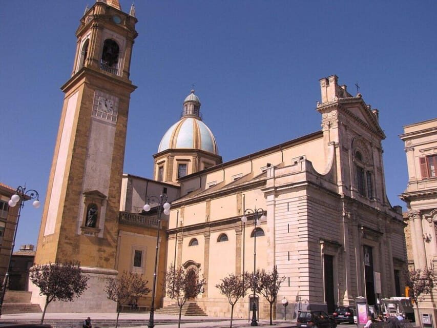 Car/Minivan tour from Syracuse to Villa Romana del Casale and Caltagirone