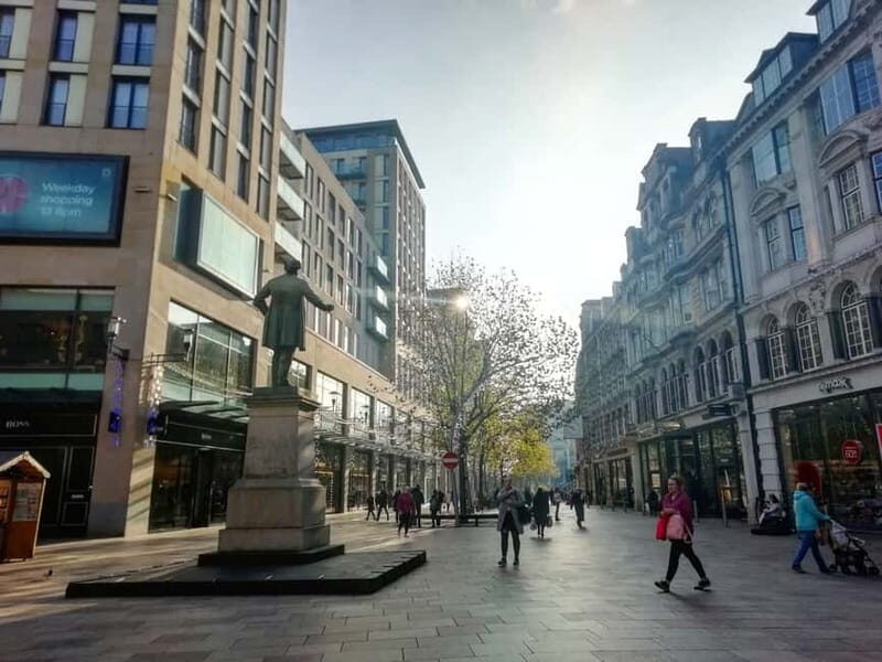 Cardiff: Private Half-Day City Center and Bay Walking Tour