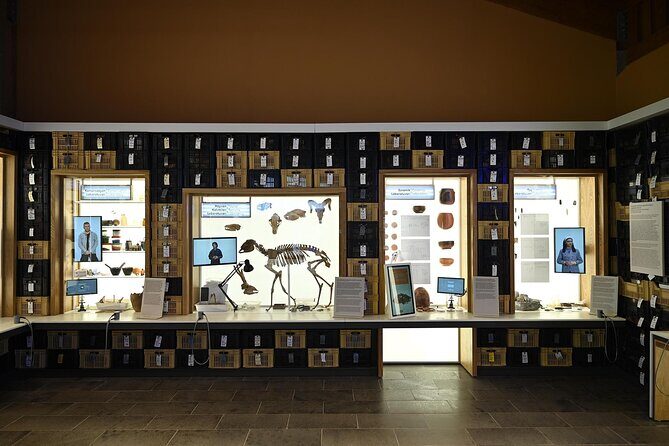 Çatalhöyük Archaeological Excavation Site and Virtual Museum