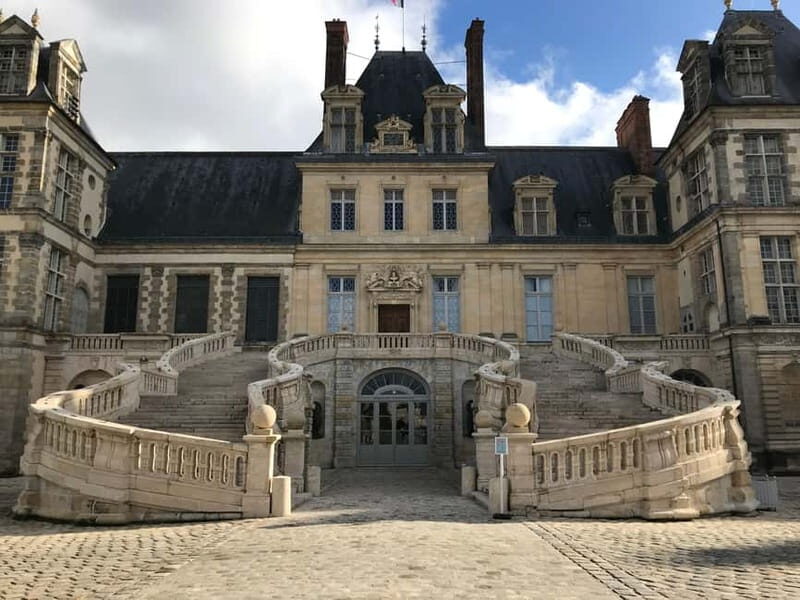 Château Fontainebleau: Semi-private guided tour in German, max. 6 participants