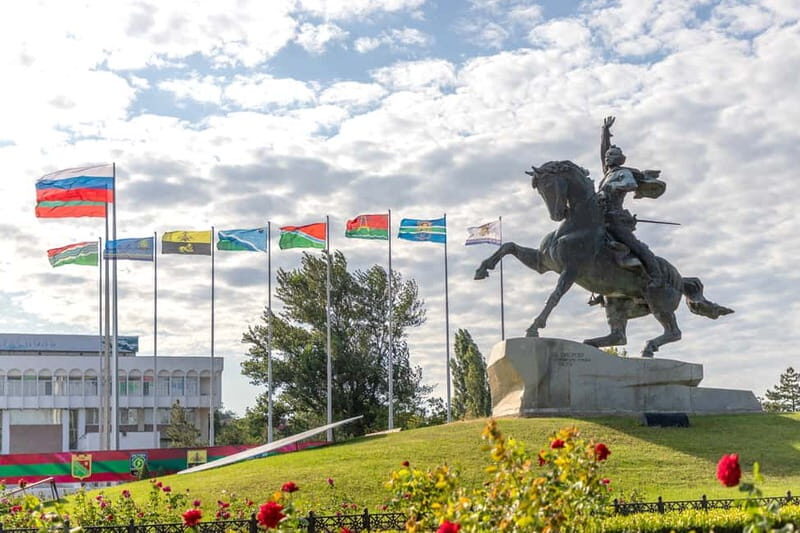 Chisinau:Transnistria Soviet Era& Castle Mimi Winery by car