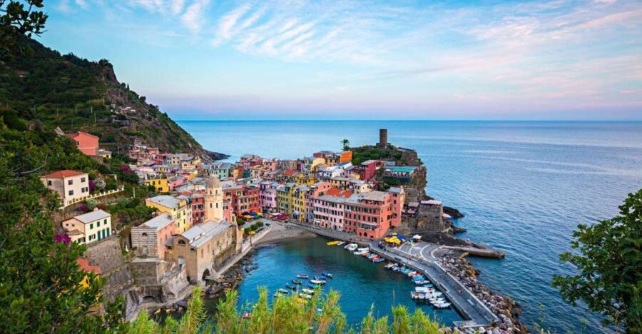 Cinque Terre: Hybrid Boat Tour with Swimming Stop