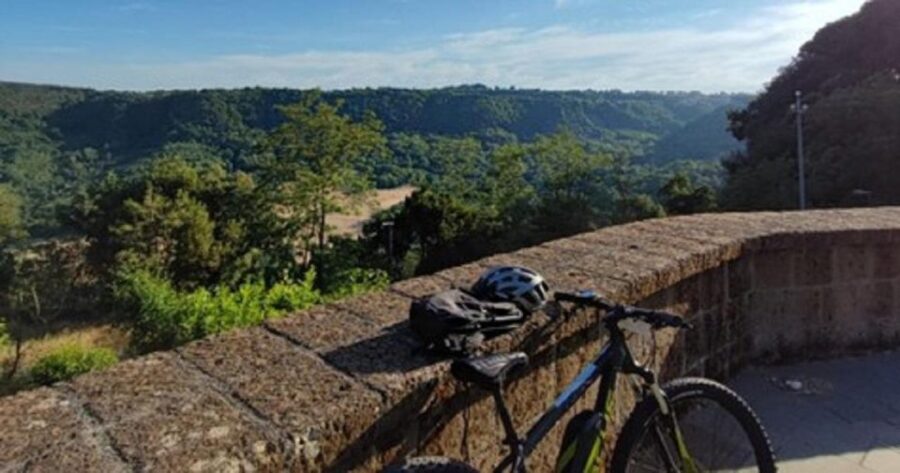 Civita di Bagnoreggio: eBike Tour of the 'The Dying City'
