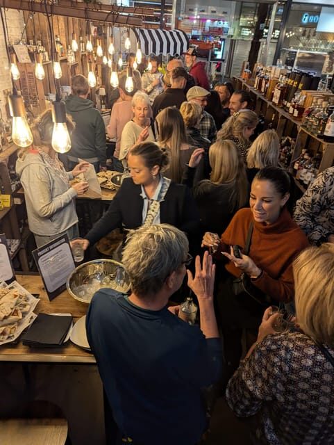 Cologne: Black wine tasting with secret station - Haus der Manufakturen
