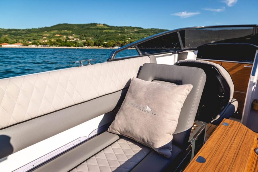 Como: Lake Como Private Boat Tour with Wine