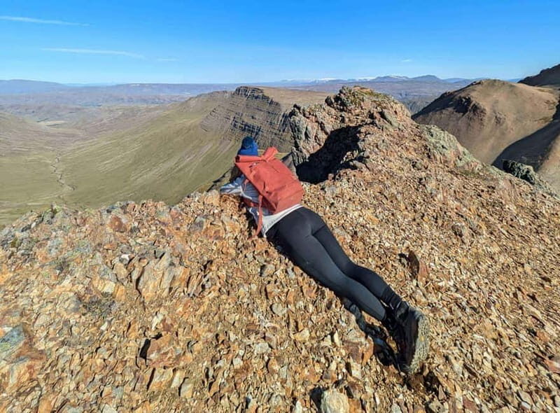 Day Hike to Moskardshnjukar: The Knifes Edge - moderate