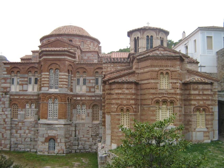 Delphi & Meteora Two (2) days Tour - Itinerary Breakdown: What You’ll Experience