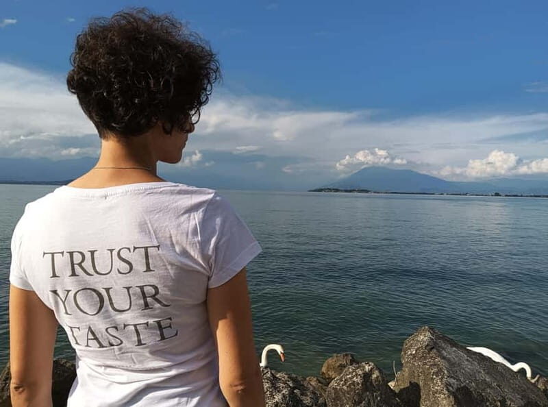 Desenzano d/G: guided bike day trip + selected wines, cooking class